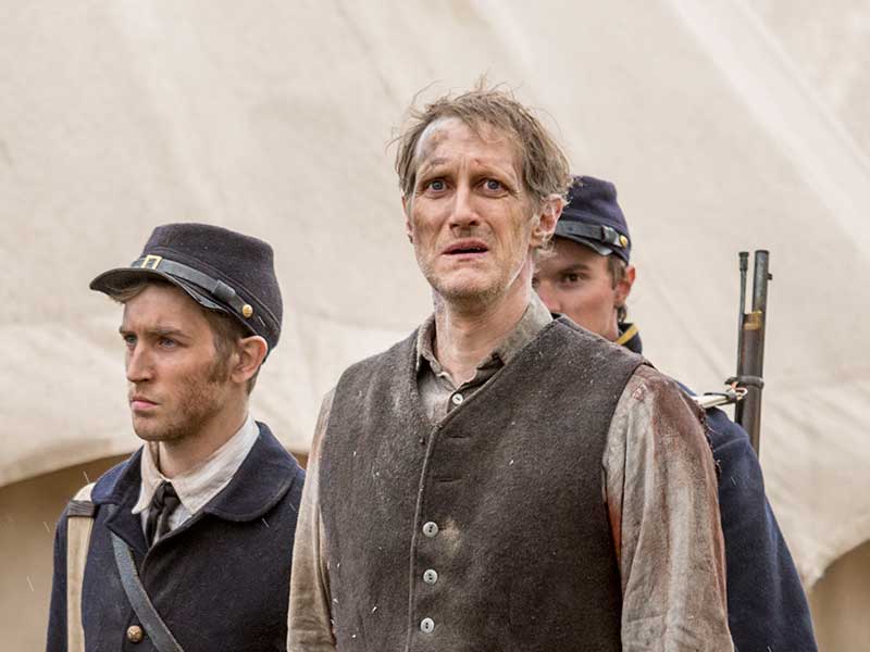 Hell on Wheels - Two Soldiers: Season 5, Episode 8 - AMC