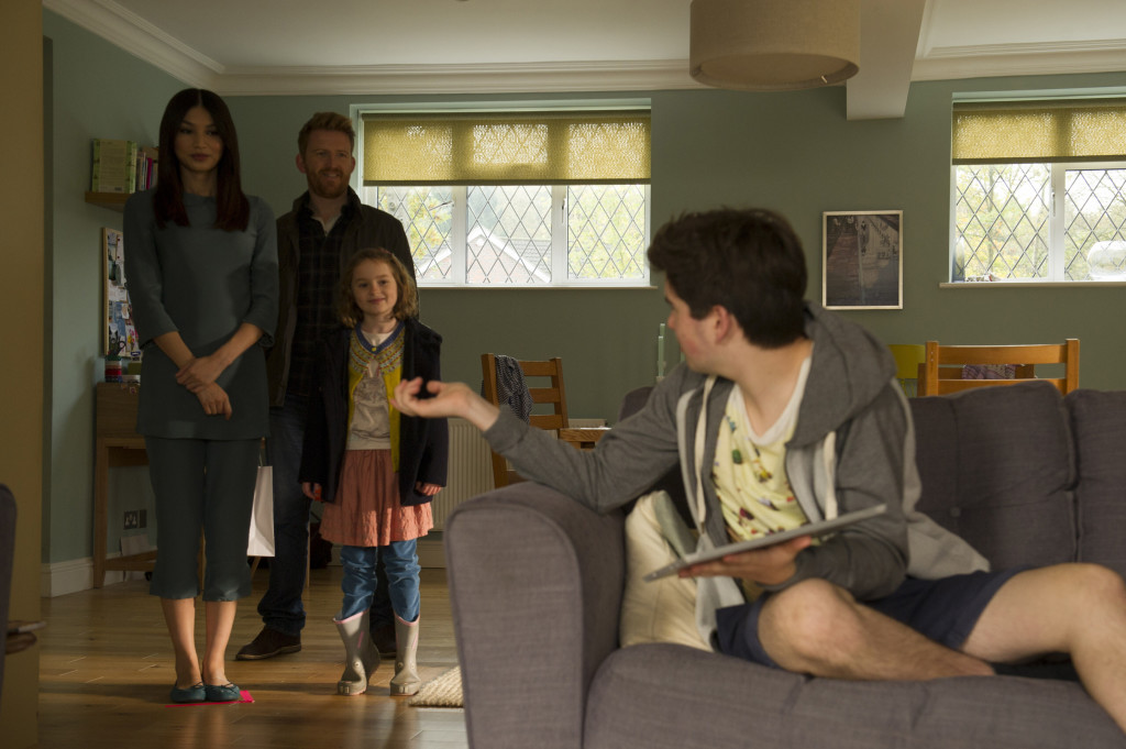 Conoce a todos los personajes de HUMANS Parte I | AMC Latin America
